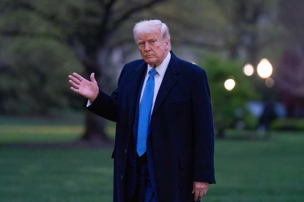 Bruce Springsteen Critiques Trump at Berlin Concert, Calls for ...